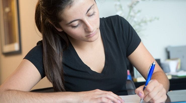 ApplyTexas Essays: Exploring the 3 Main Essay Prompts | Bright Horizons ...